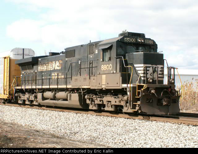 NS 8800